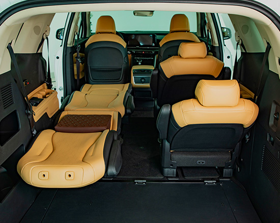 Univan RT Cl Feature Seats - UNICAMP USA